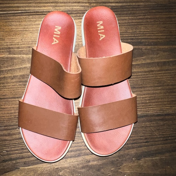 MIA | Shoes | Mia Platform Sandal | Poshmark